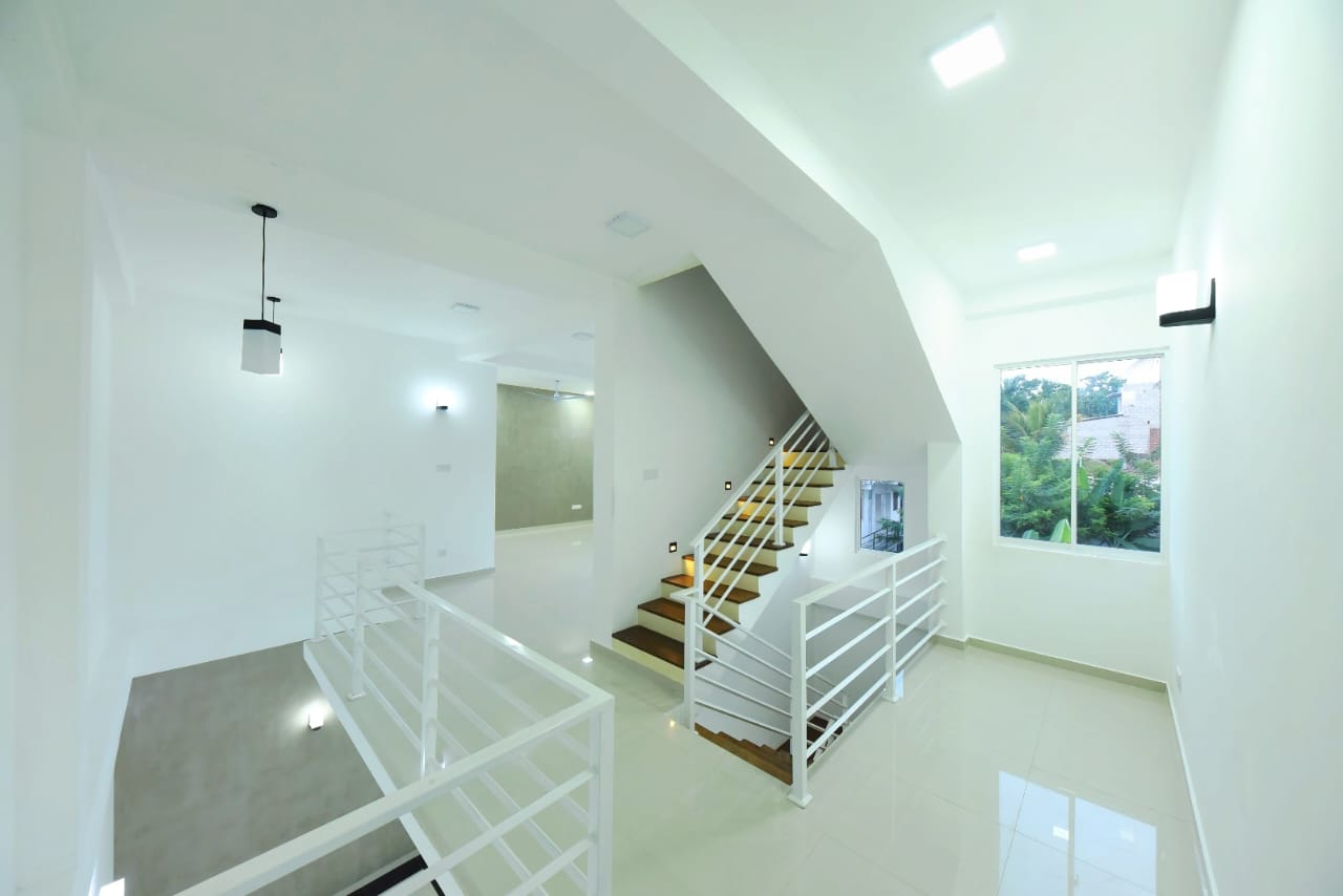 Newly Build Luxury Three Story House For Sale In Malabe TOWN. – S ...